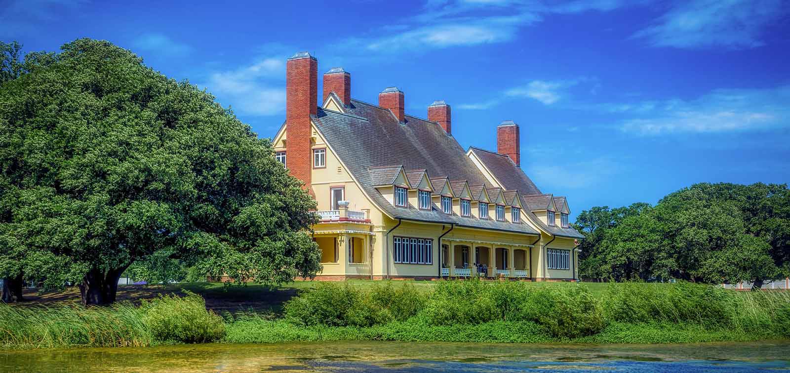 Corolla Restaurant Guide 2025 | Best Restaurants in Corolla, NC